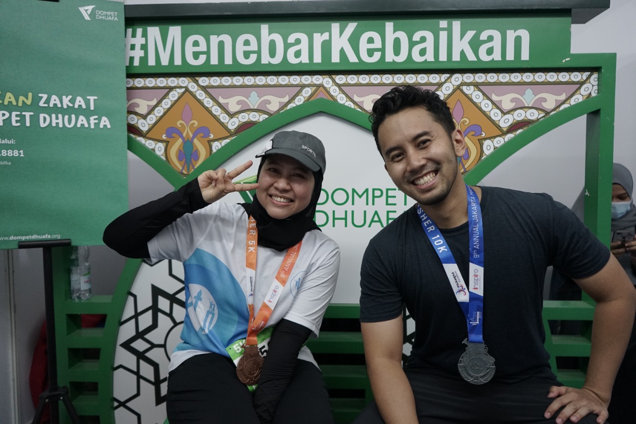 Pelari Jakarta Marathon 2022 Peduli Bencana Banjir Indonesia