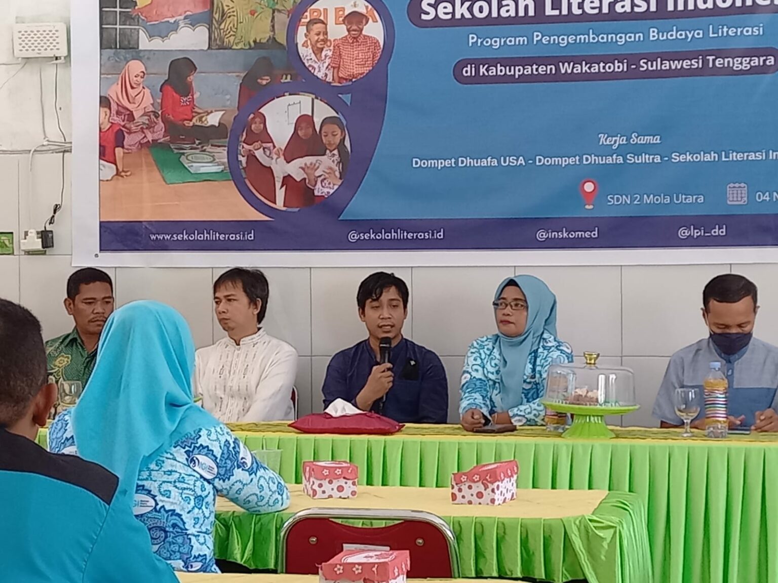 Program Sekolah Literasi Indonesia Hadir di Wakatobi