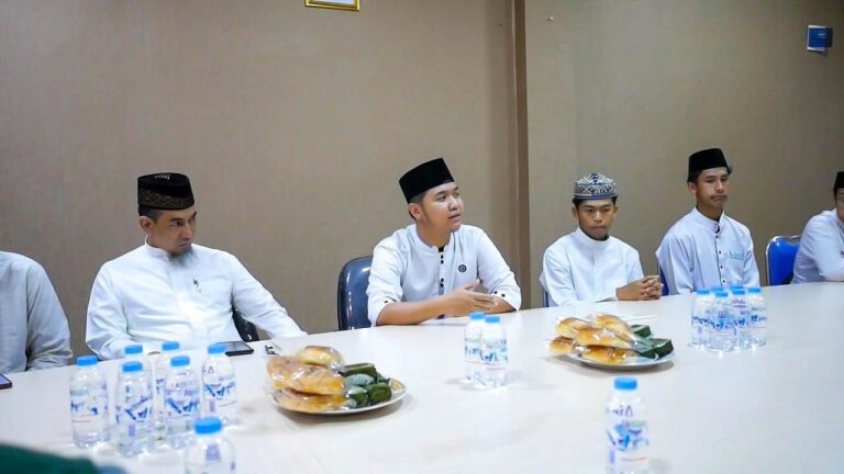 Al Wafi Boarding School Helps Lewotobi Eruption Survivors