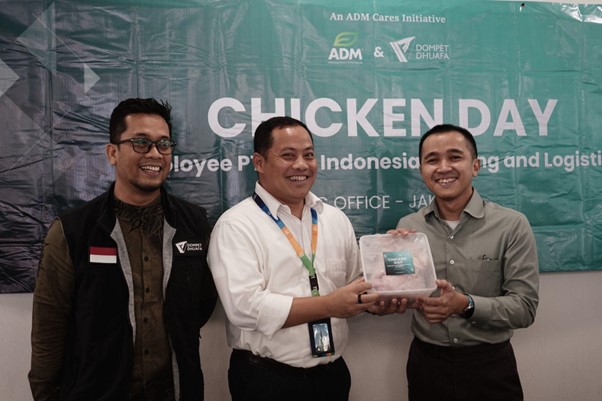 ADM Indonesia’s Chicken Day:Sharing Fresh Chicken with Staff