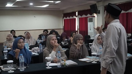 Sign Language Quran Training Empowers Deaf Learners